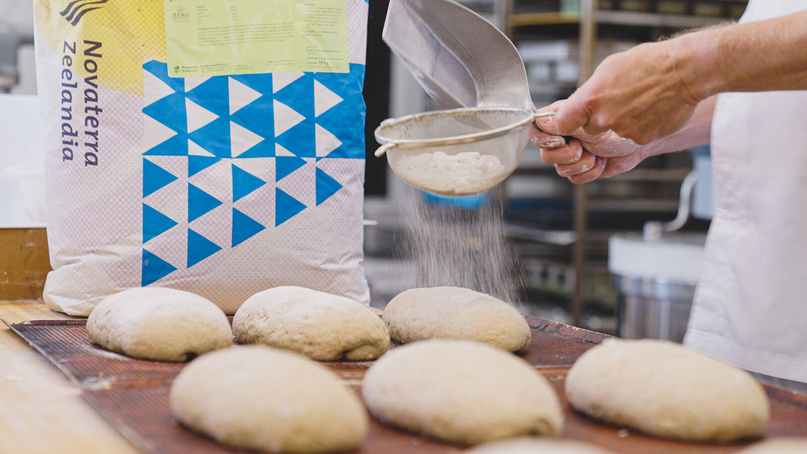 Raaka-aineet leivontaan • Leipurin